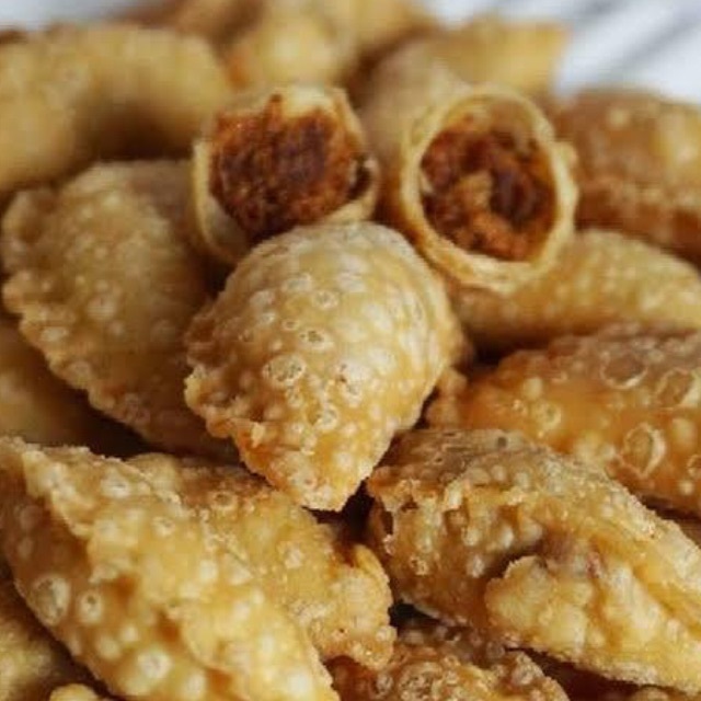 Jual 1 kg Pastel Mini Isi Abon Gurih Kue Pastel Mini Snack Kiloan ...