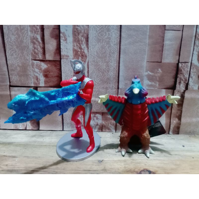 Jual figure ultraman taro storium kousen figure birdon ultra monster ...