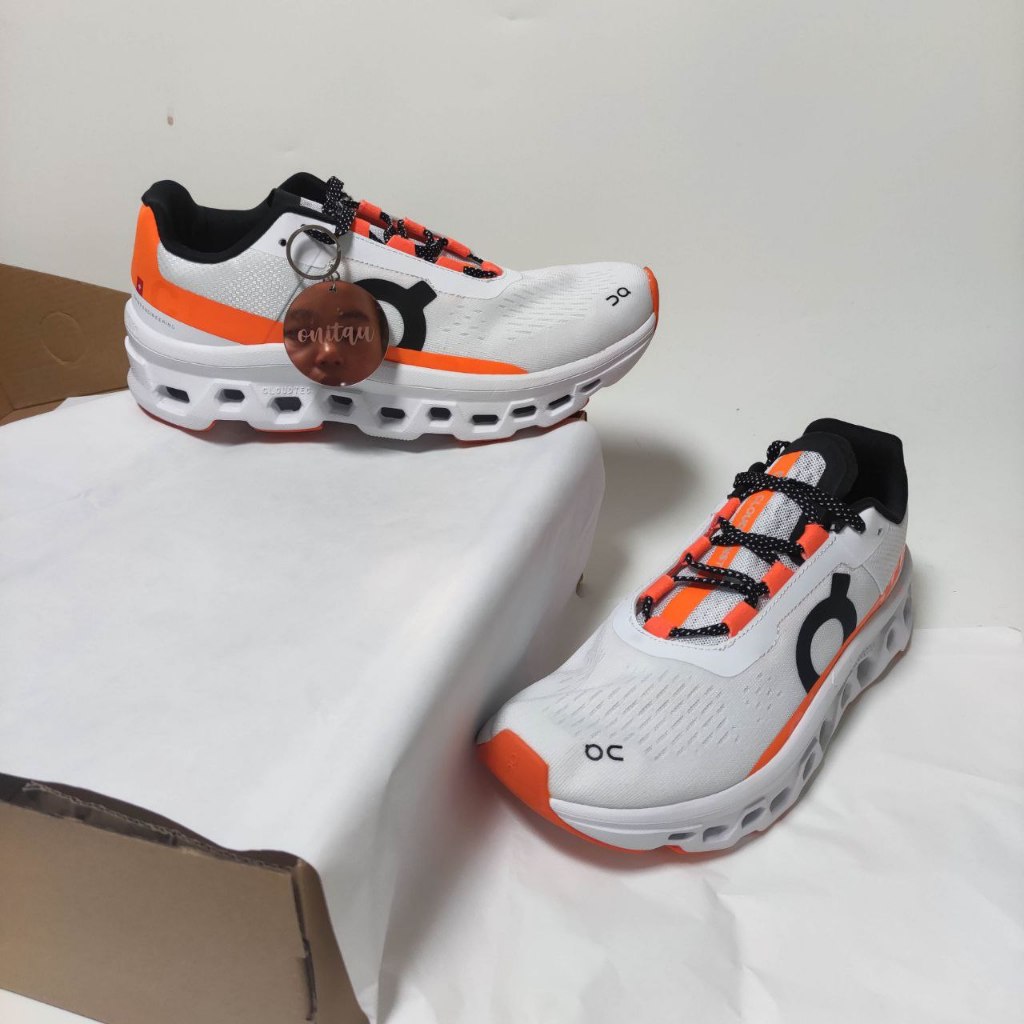 Jual sepatu running road pria on cloud monster undyed white flame ...