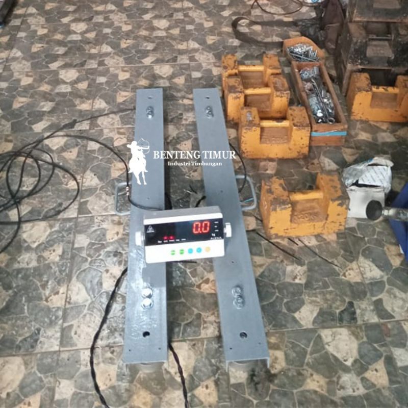 Jual timbangan sapi timbangan hewan loadbar 1 ton auto hold merk alexa ...