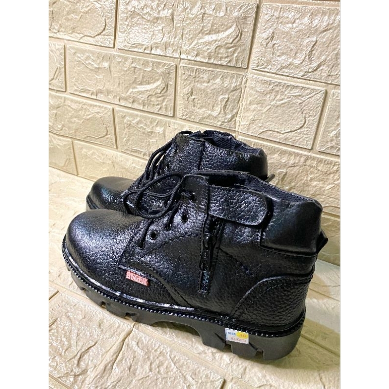 Jual Sepatu Safety semi boot Ruger KR16 kulit sapi asli ujung besi ...