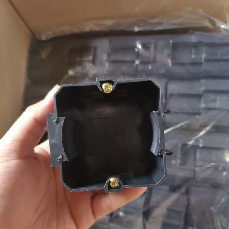 Jual mangkok listrik / imbodus hitam / IB wide/ inbow dus untuk saklar ...