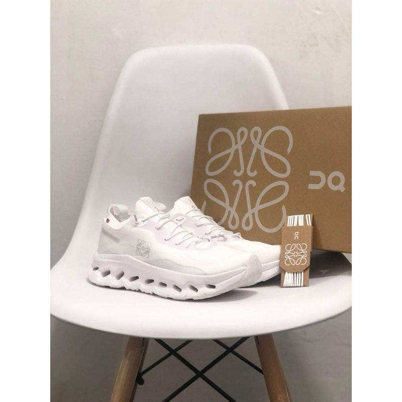 Jual On running cloudfit loewe all white | Shopee Indonesia