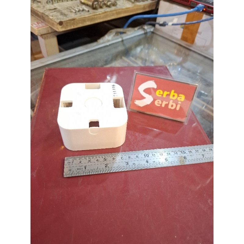 Jual (WEJ6911 OUTBOX PANASONIC)Box timbul saklar kontak lubang | Shopee ...
