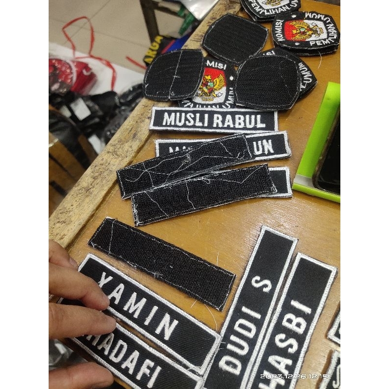 Jual nama bordir perekat/papan nama bordir perekat | Shopee Indonesia