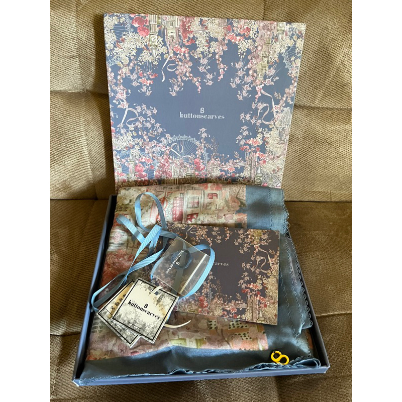 Jual Buttonscarves (preloved) | Shopee Indonesia