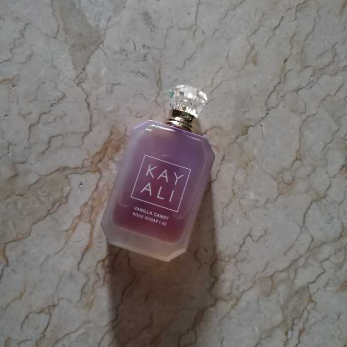 Jual 1ml decant Kayali Vanilla Candy Rock Sugar perfume try sample | la ...