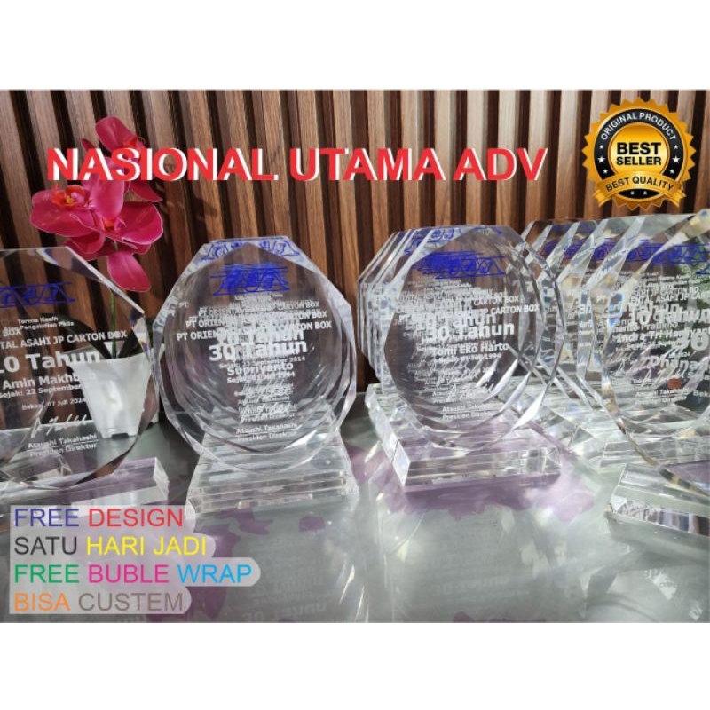 Jual plakat | plakat akrilik + box | plakat custom | plakat akrilik | plakat wisuda | plakat KKN ...