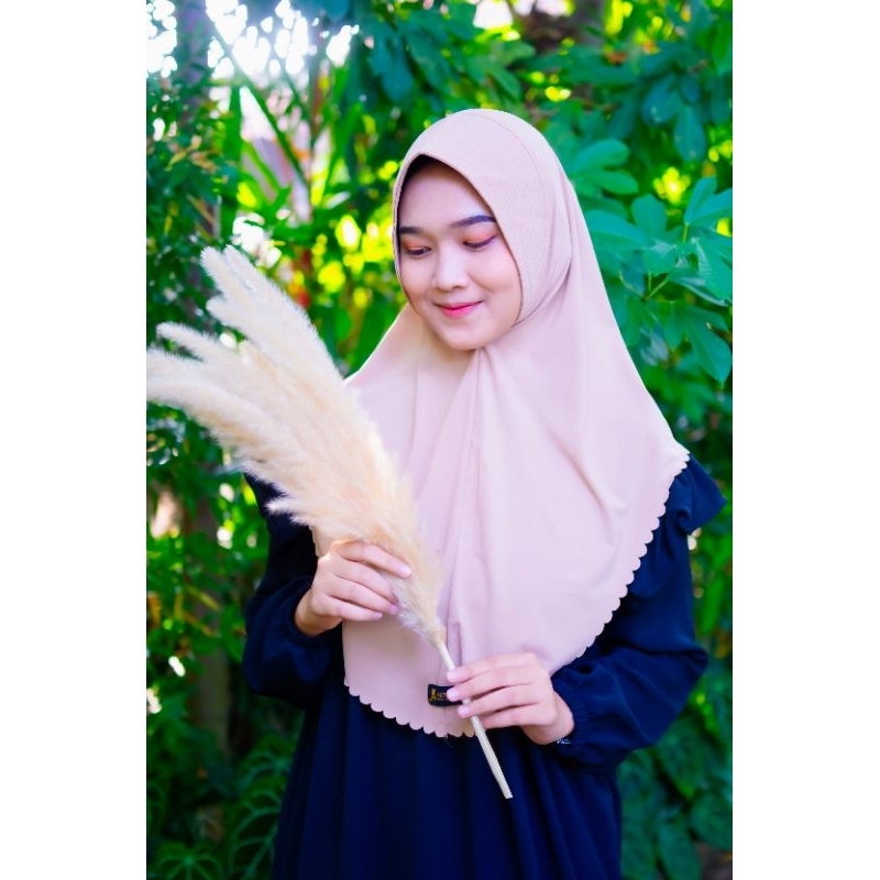 Jual Jilbab Bergo Laser Terbaru || Hijab Instan Cutting Laser Aisyah ...