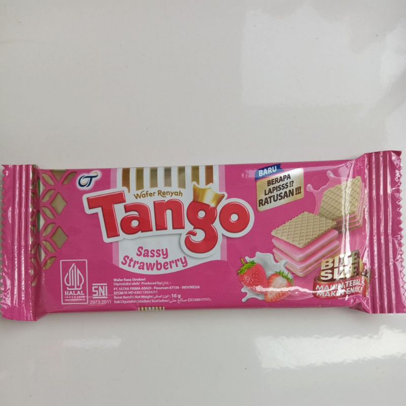 Jual Tango Wafer Rasa Strawberry Sachet 16 gram | Shopee Indonesia