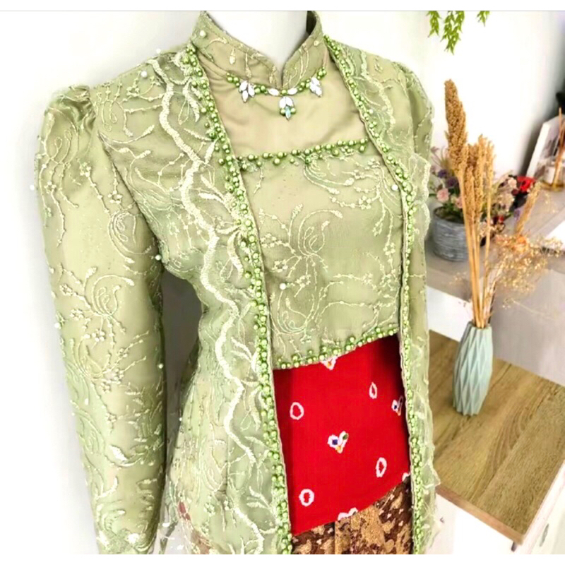 Jual kebaya kutu baru krah sanghai-kebaya wisuda-kebaya lamaran-kebaya pengantin -kebaya ...