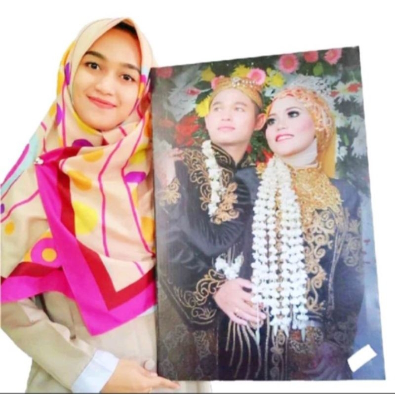 Jual CETAK FOTO 20R [30X40] PLUS PAPAN LAMINASI GLOSSY | Shopee Indonesia
