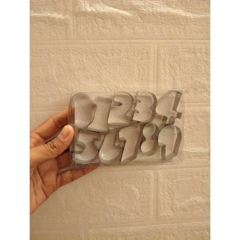 Jual cetakan huruf dan angka / nastar / cetakan wortel / cetakan huruf ...
