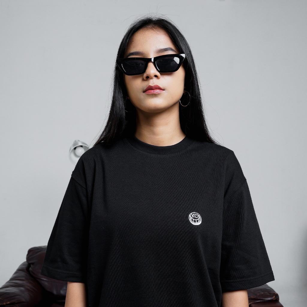 Jual IRISH KELLY T-Shirt Oversize Heavyweight Cotton 16S SMILEY Black ...