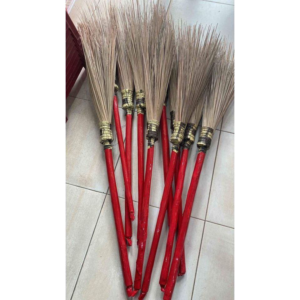 Jual Sapu lidi / Sapu lidi Taman Besar / Sapu Lidi Gagang / Sapu Lidi ...
