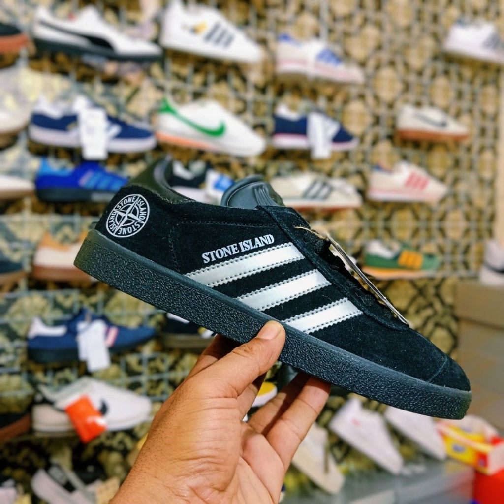 Jual SEPATU SNEAKERS STONE ISLAND HITAM PUTIH BAHAN SUEDE PRIA DAN ...