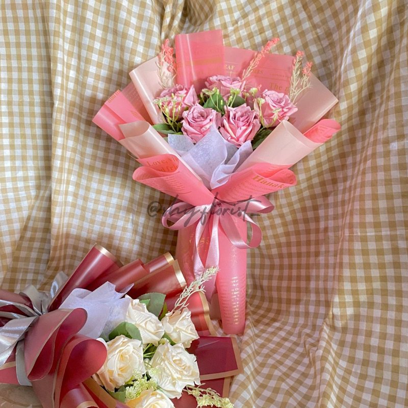 Jual bucket bunga ready/bucket wisuda/bucket lamaran | murah | Shopee ...