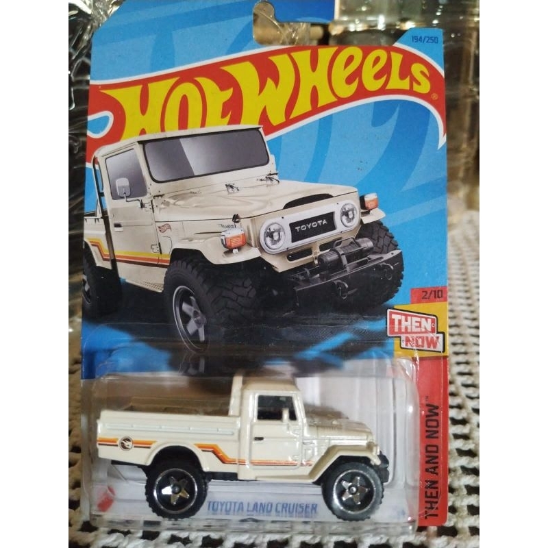 Jual Hotwheels Toyota Land Cruiser THR || Hotwheels Hartop Cream || THR ...