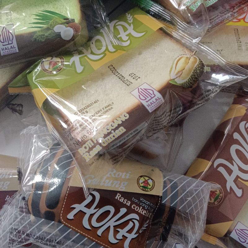 Jual ROTI AOKA ALL VARIAN PANGGANG GULUNG MOMOTARO BEST SELLER EXP 12 ...