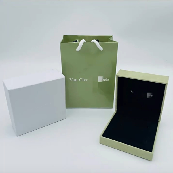 Jual Van Cleef Arpels Set Box [Set Box Only Tanpa Perhiasan] | Shopee ...