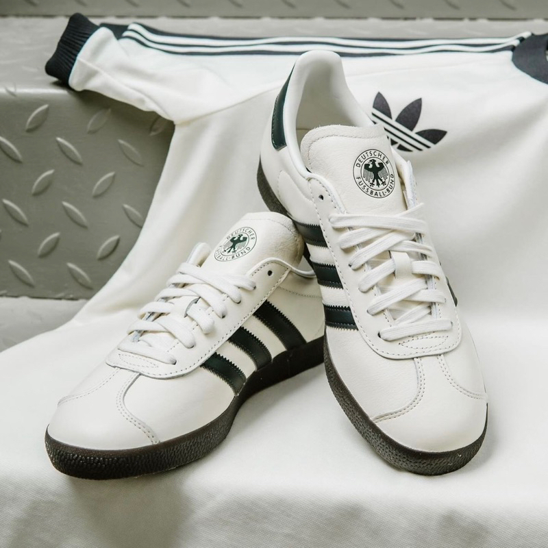Jual Adidas gazelle x dfb germany off white (Resmi ADIDAS) | Shopee ...