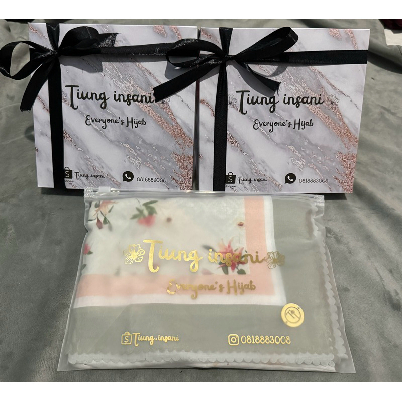 Jual BOX HIJAB EXCLUSIVE TIUNG INSANI / HAMPERS HIJAB BOX SAJA | Shopee ...