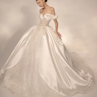 Jual GAUN SABRINA SATIN EKOR 3MTR PANJANG /GAUN PENGANTIN MEWAH ...