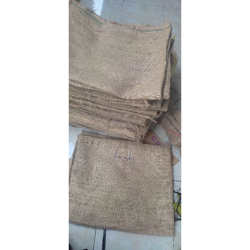 Jual karung goni bekas kacang 50 kg (isi 10) | Shopee Indonesia