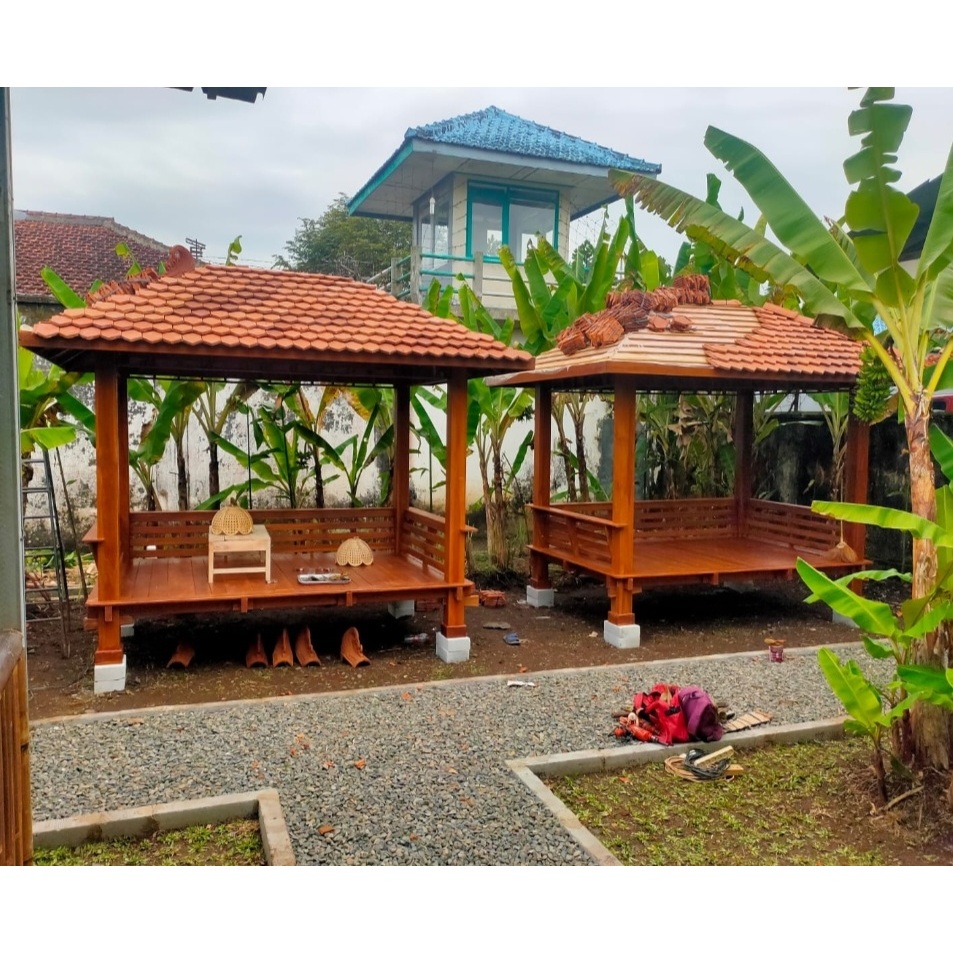 Jual Gazebo Kayu Jati Atap Genteng Tanah | Saung Taman Model Clasik ...