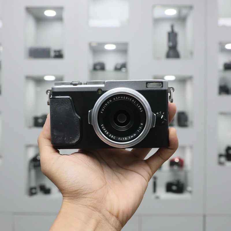Jual Fujifilm X70 Digital Camera Rare Item | Shopee Indonesia