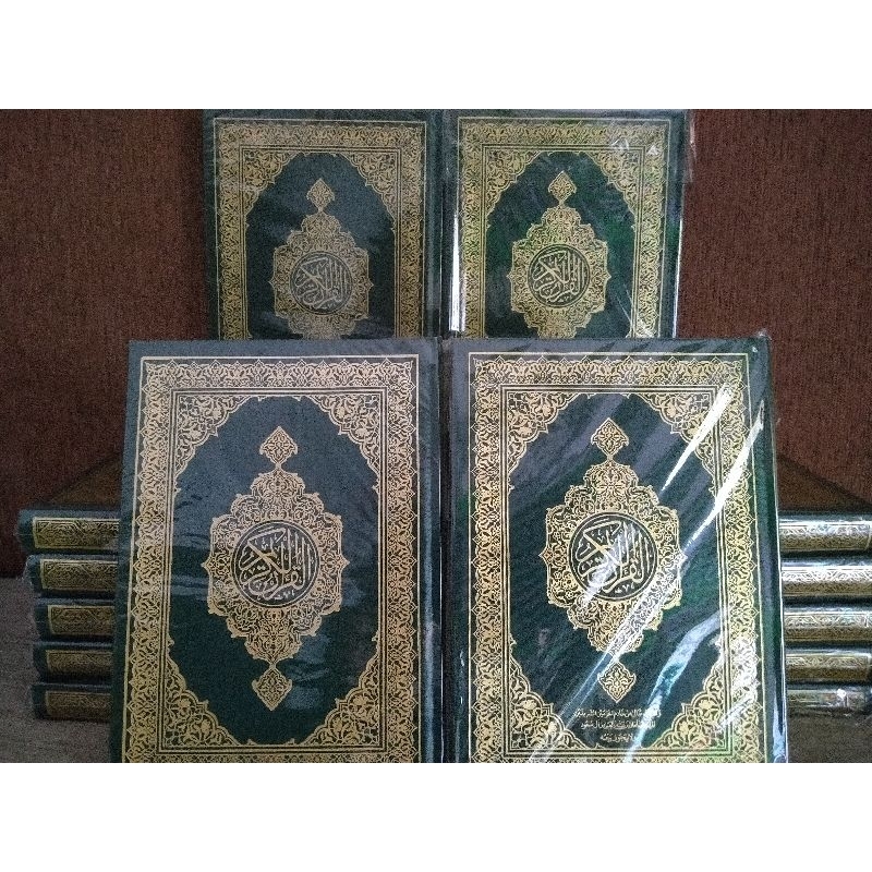 Jual AlQuran Mushaf Madinah Q4 ukuran sedang Mushaf Madinah Asli Saudi ...