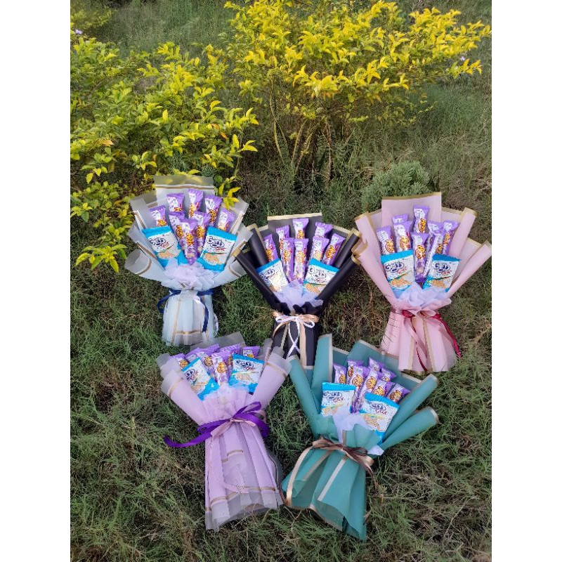 Jual BUKET SNACK BUCKET JAJAN BOUQET KEKINIAN COCOK UNTUK HADIAH WISUDA ...