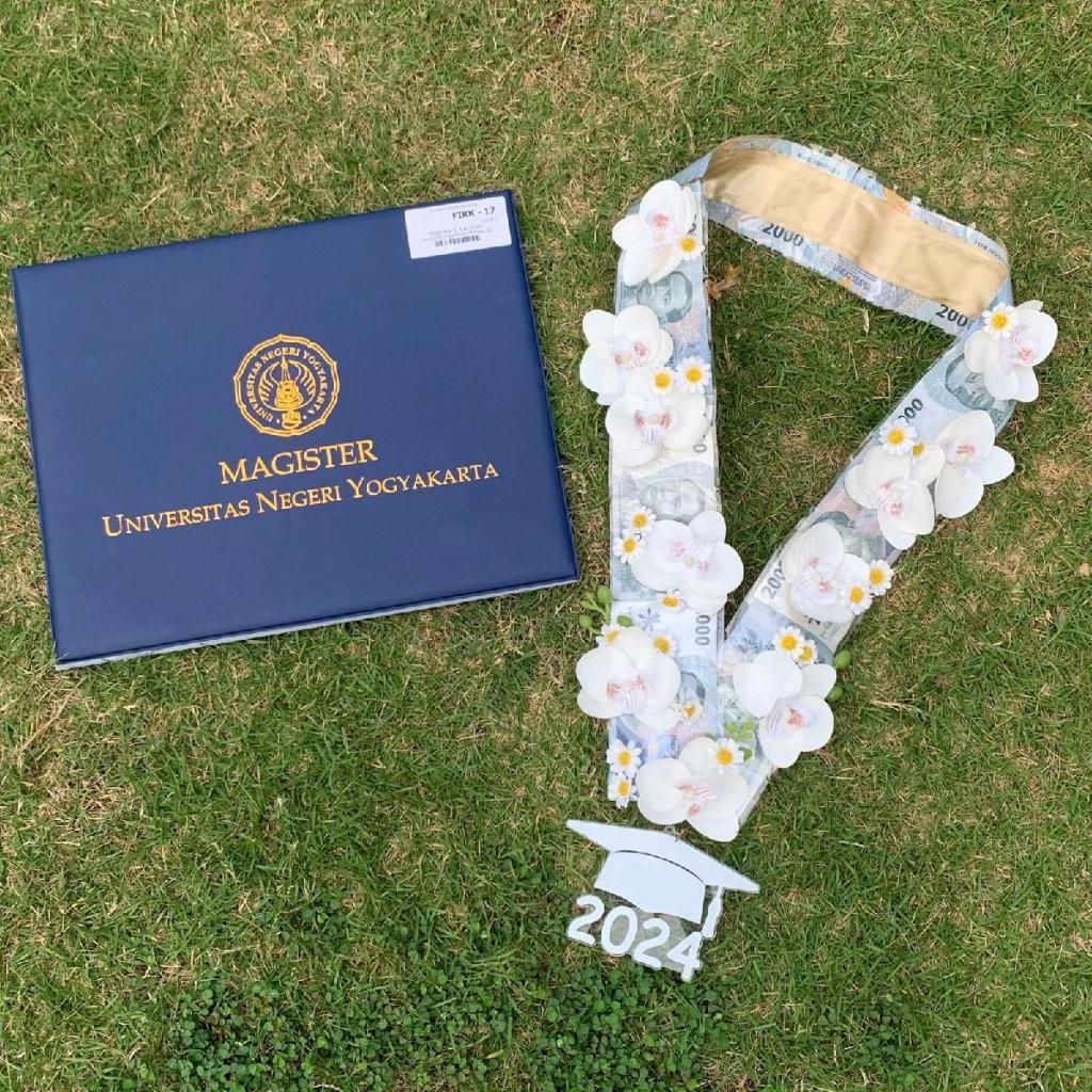 Jual selempang wisuda unik custom bandul/ mendali unik | Shopee Indonesia