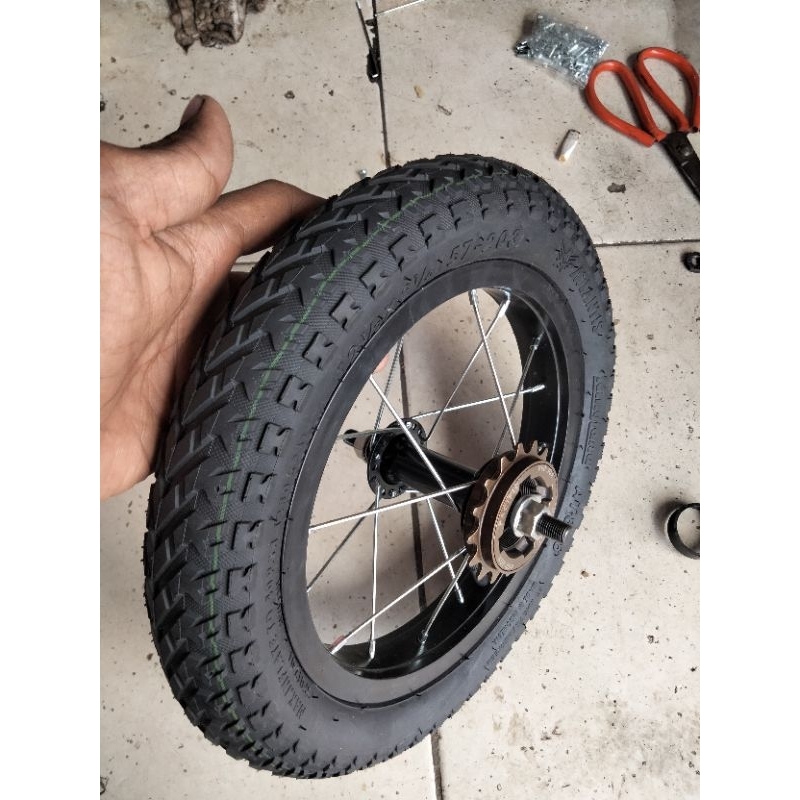 Jual Velg sepeda anak ukuran 12 inc bagian belakang lengkap dengan ban ...