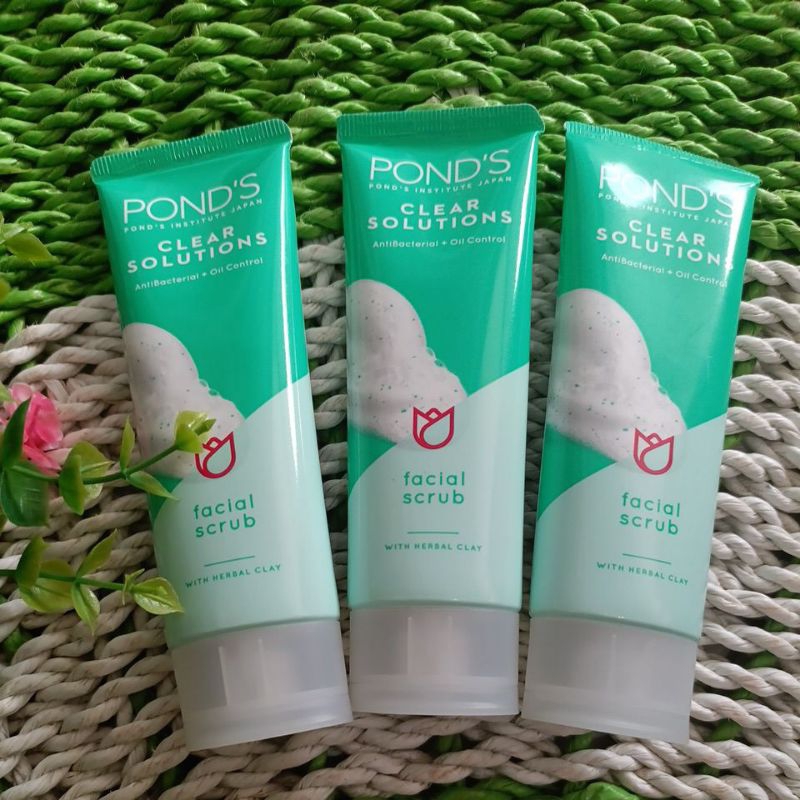 Jual Ponds clear solution facial scrub 50 g | Shopee Indonesia