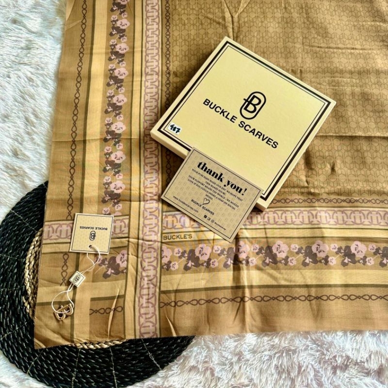 Jual NAGIH OOTD HIJAB AZARA BUCKLE SCARVES PREMIUM MOTIF SEGI EMPAT ...