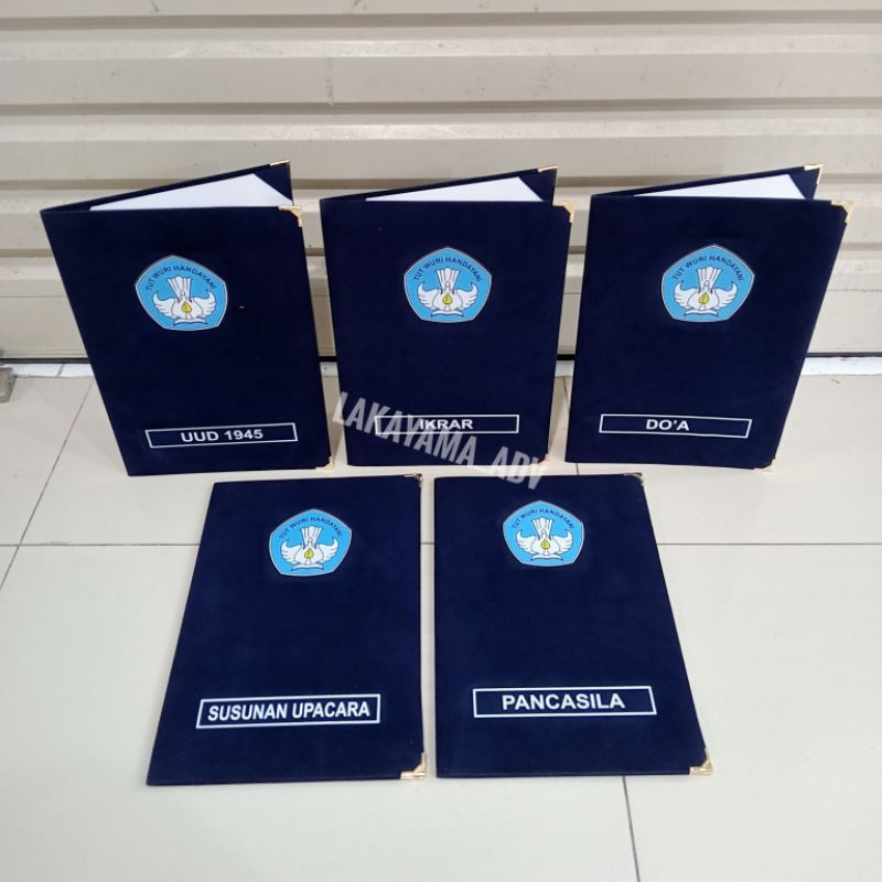 Jual satu paket map upacara map beludru proses sablon | Shopee Indonesia