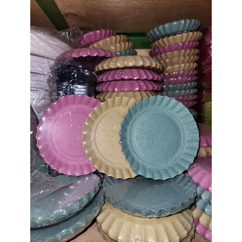 Jual piring kertas kue kecil/ piring kertas isi kurang lebih 20pcs | Shopee Indonesia