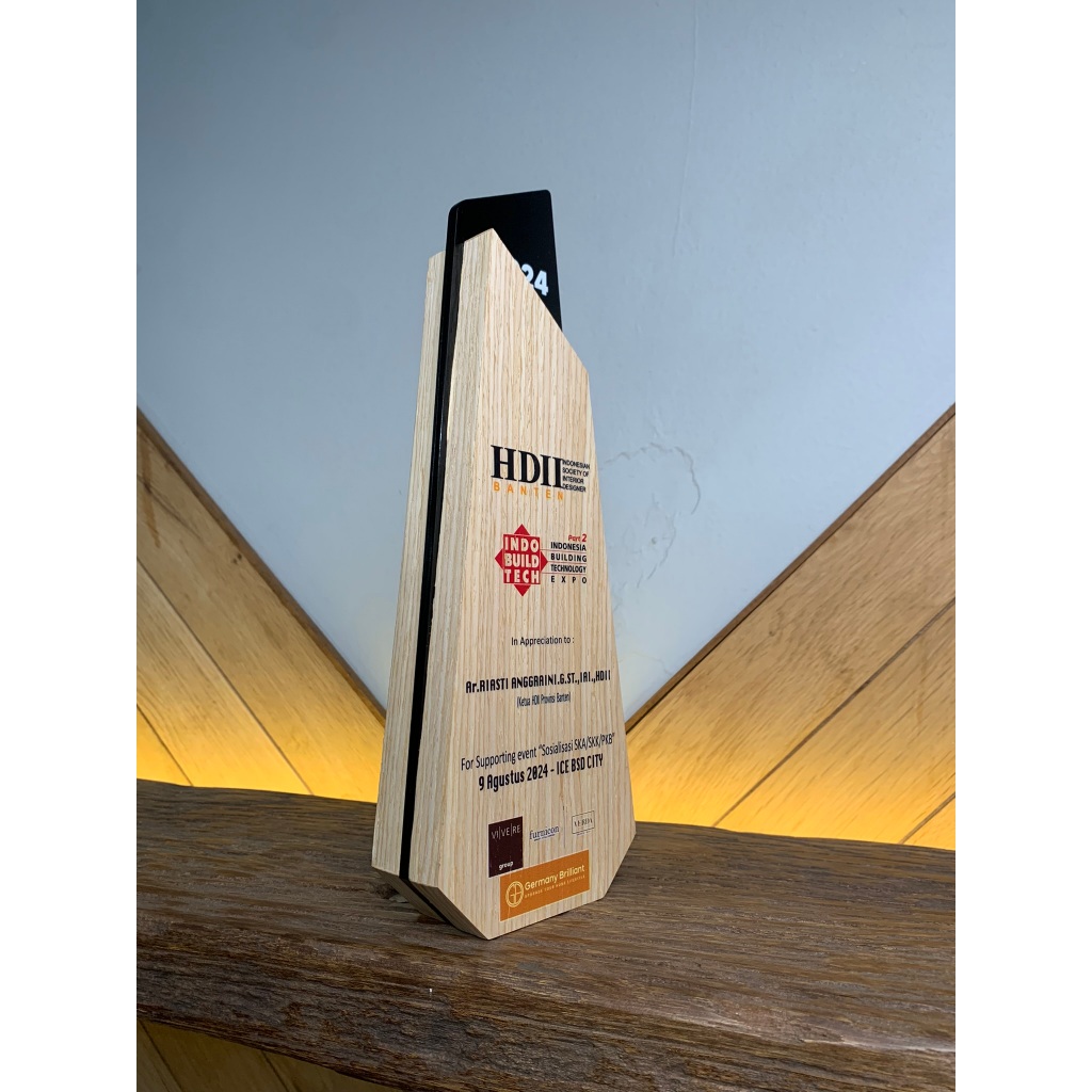 Jual Trophy Kayu Custom (Tipe-7) | Piala Kayu Custom | Plakat Kayu ...