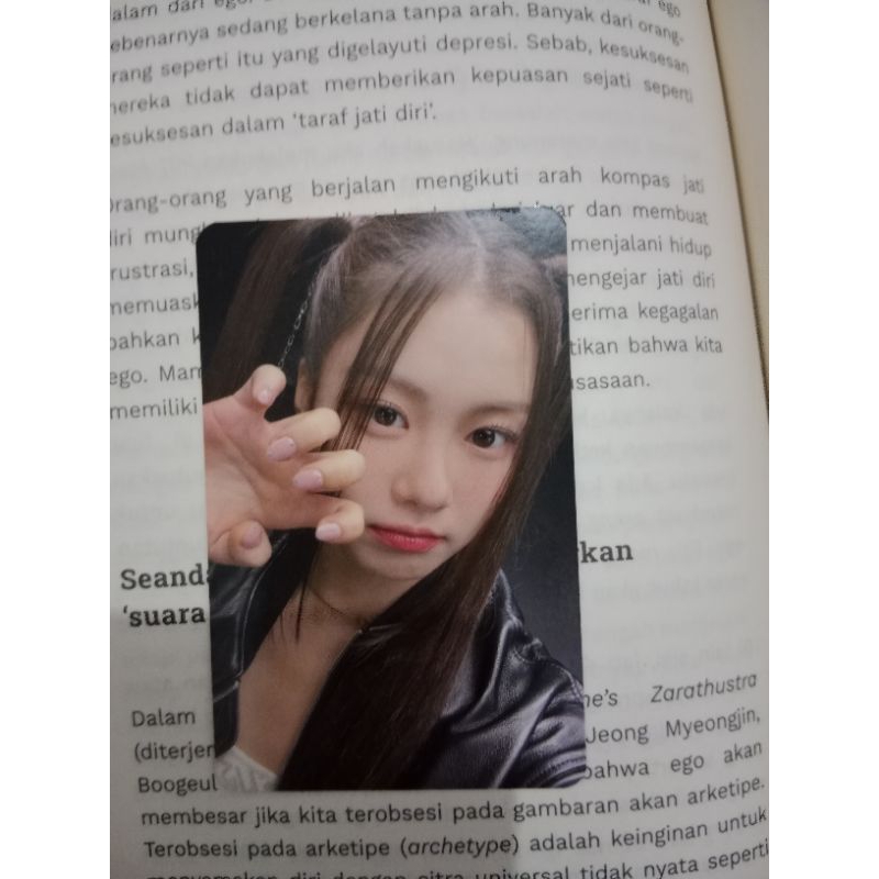 Jual PHOTOCARD PC GARAM LE SSERAFIM FEARLESS | Shopee Indonesia