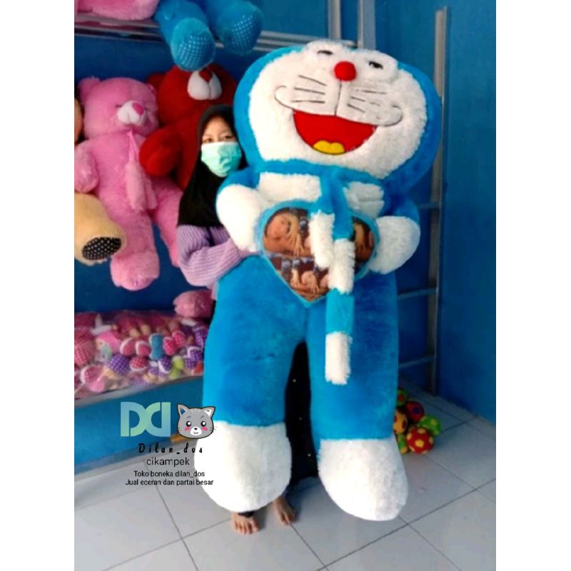 Jual Boneka doraemon super jumbo ukuran 1.6 m Bisa ukir nama dan poto ...