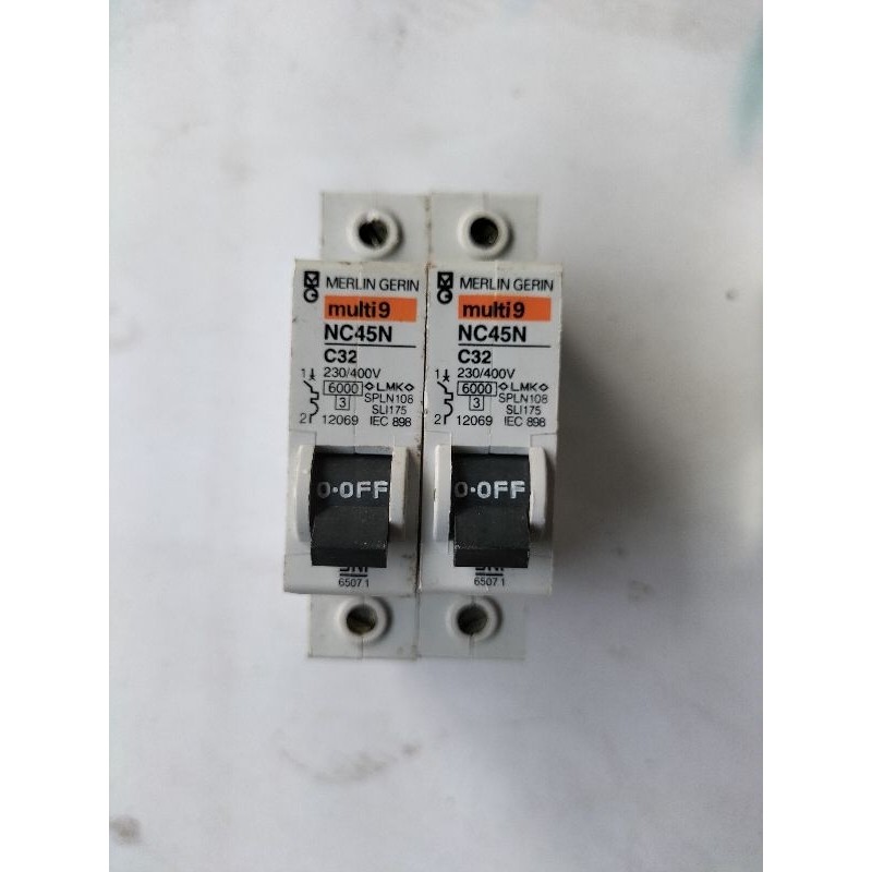 Jual mcb merlin gerin hitam 6A/10A/16A/20A/25A/32A | Shopee Indonesia