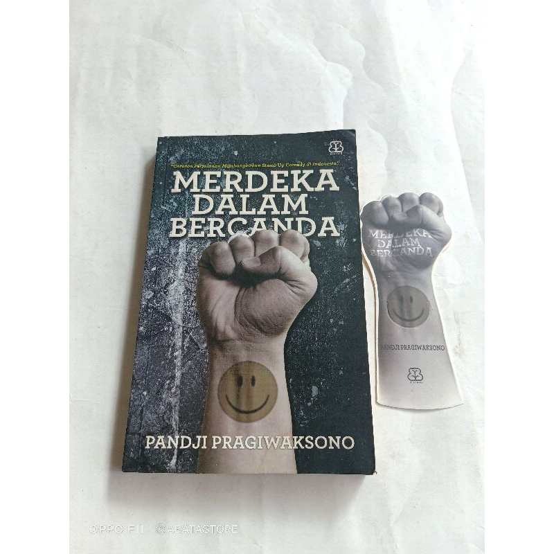 Jual BUKU MERDEKA DALAM BERCANDA PANDJI PRAGIWAKSONO | Shopee Indonesia