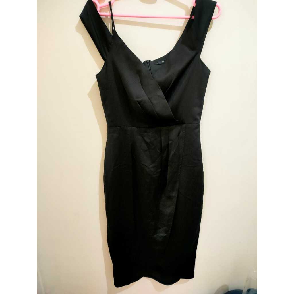 Jual Mini Dress Hitam Cloth Inc size S ld 88 p 1,1m di bawah lutut ...