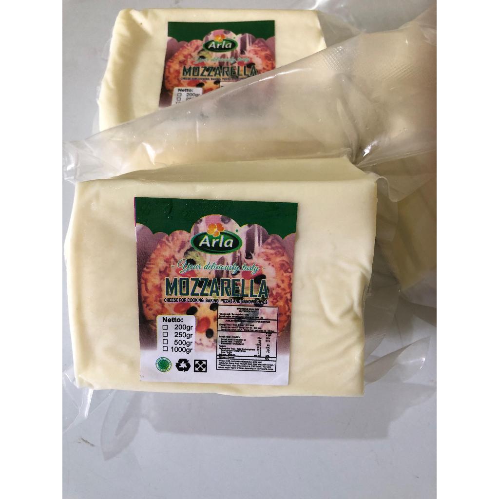 Jual Keju Mozarella Arla 1kg | Shopee Indonesia