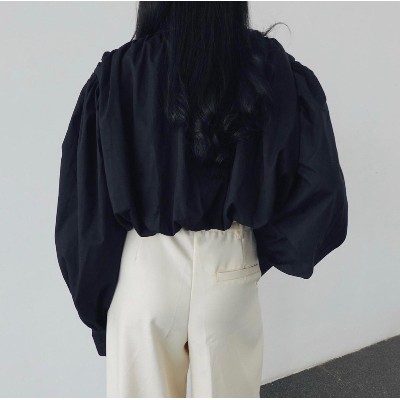 Jual PUFF IT UP — Cloud Shirt / Kemeja Crop / Kemeja Awan | Shopee Indonesia