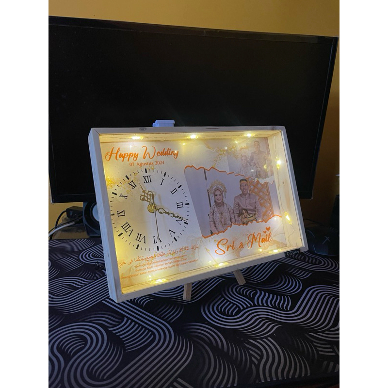 Jual Kado spesial frame 3D ukuran 20x30cm | Pigura gift wisuda, ultah ...