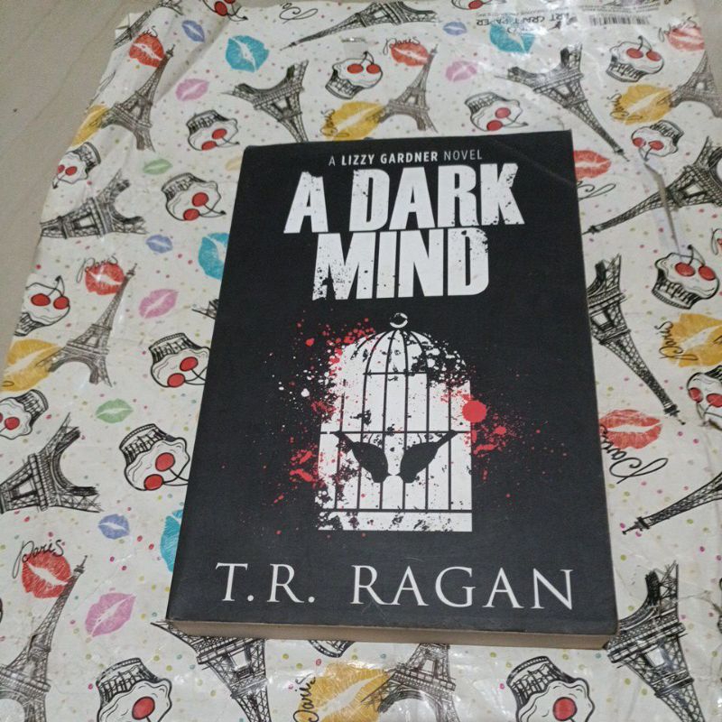 Jual Novel import T. R RAGAN - A DARK MIND | Shopee Indonesia