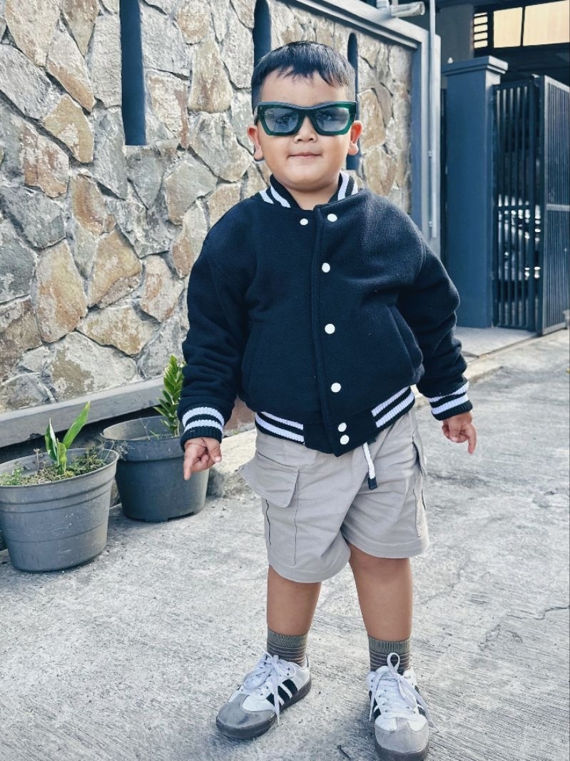 Jual JAKET VARSITY HITAM ANAK ( CUSTOM INISIAL NAMA) | Shopee Indonesia