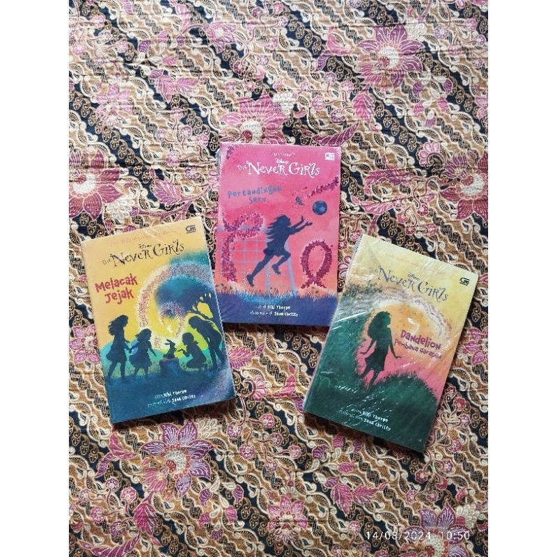 Jual Buku Novel Anak, Disney The NEVER GIRLS: PERTANDINGAN SERU ...